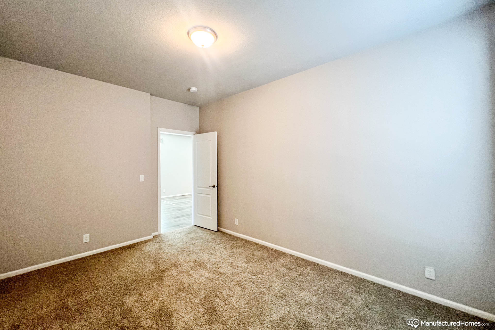 Siskiyou Series / Mt Spokane 30764A by Larson Homes - ManufacturedHomes.com